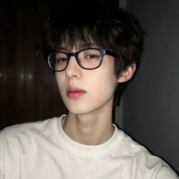 1v1 聊天-灰灰-PlayOne陪玩